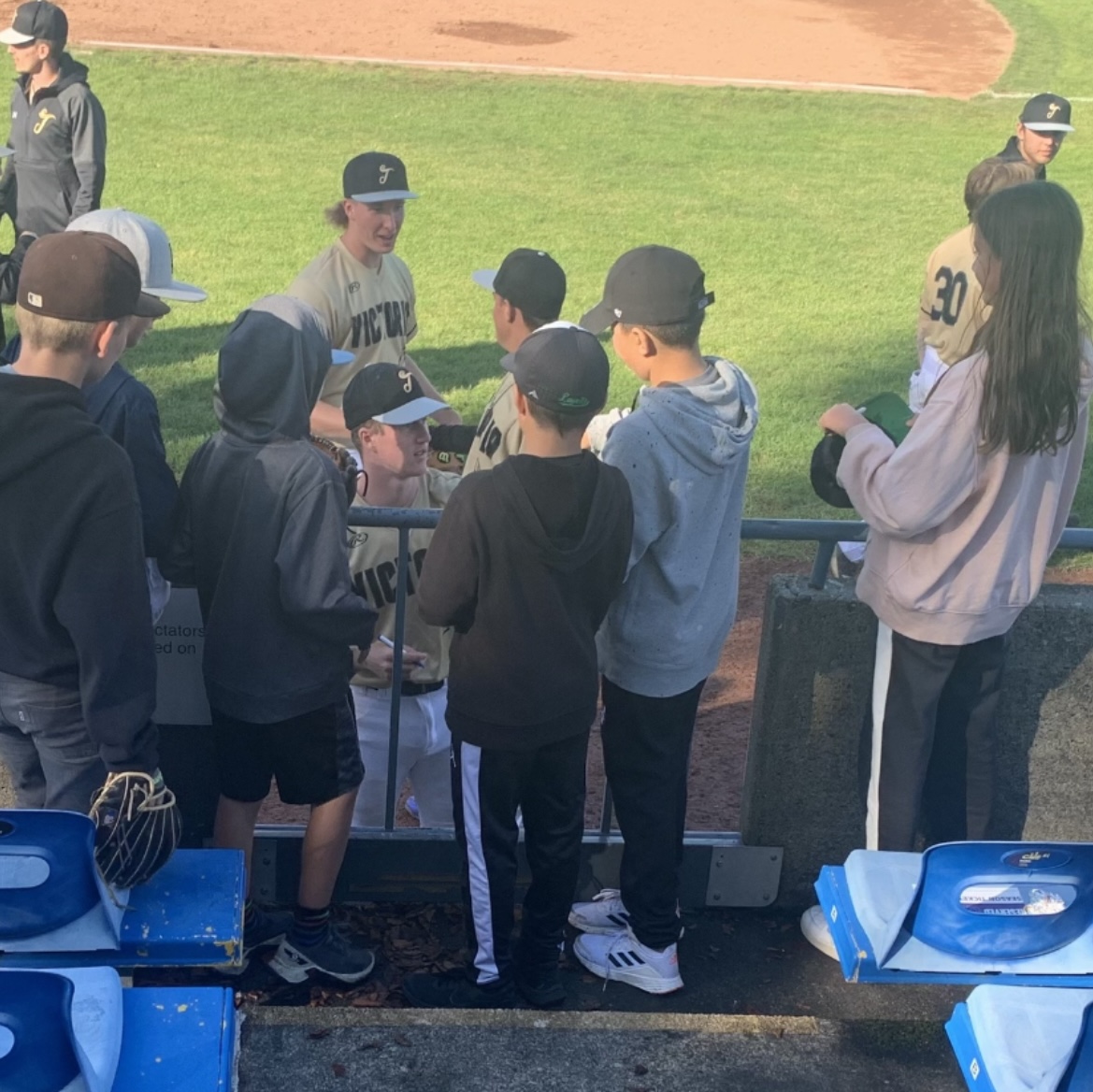 Professional | Tyler Burton